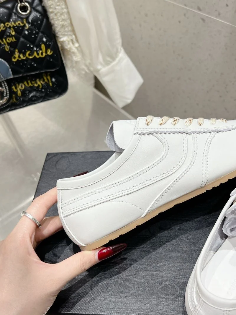 Accurate model Dries Van Noten Shoes