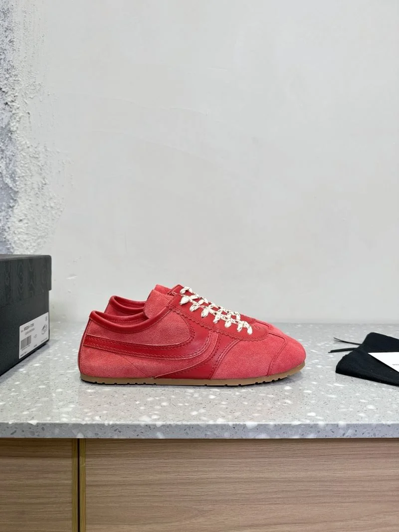 Accurate model Dries Van Noten Shoes