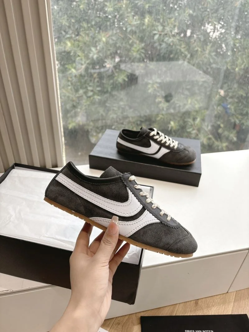 Top mirror Dries Van Noten Shoes