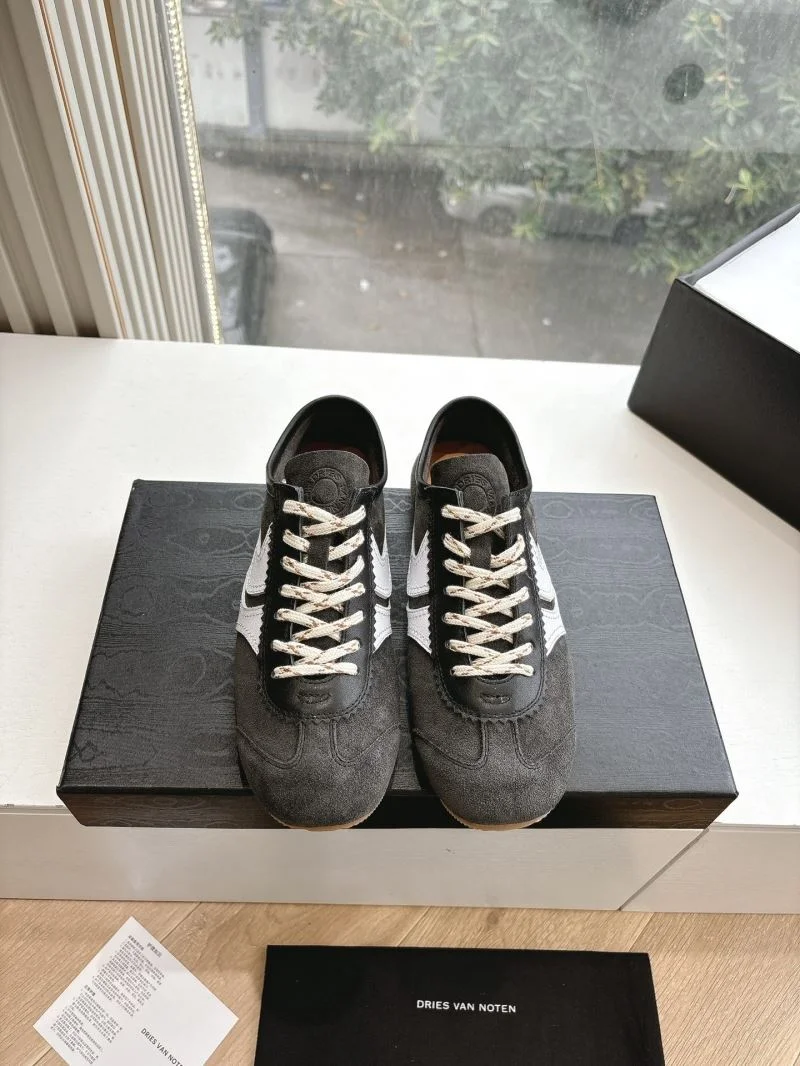 Top mirror Dries Van Noten Shoes
