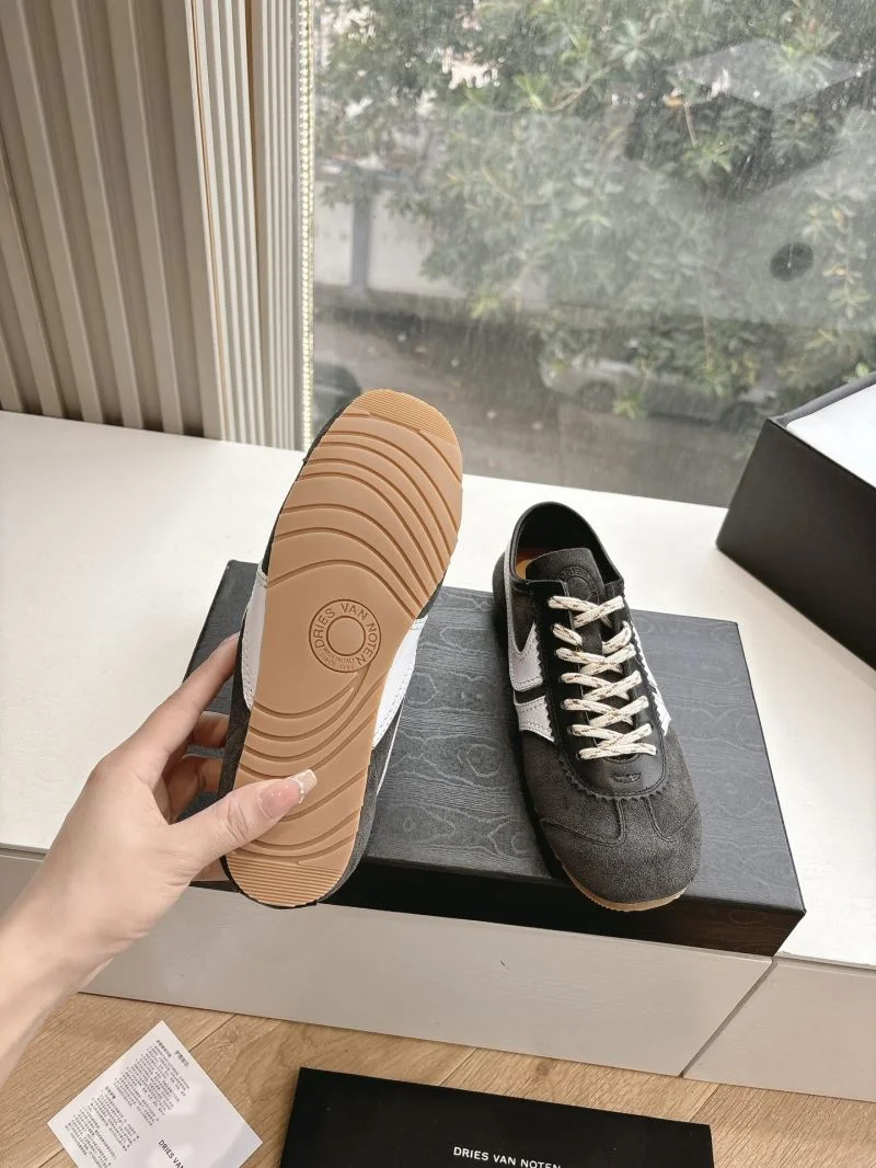 Top mirror Dries Van Noten Shoes