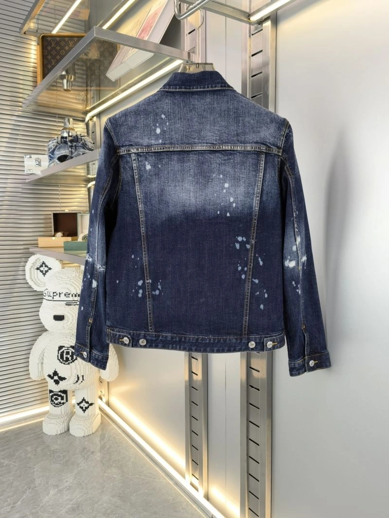Accurate model Dsquared2 Outwear