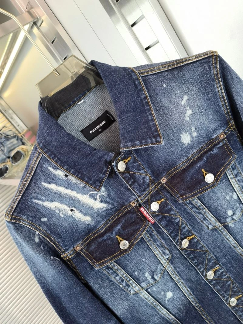 Accurate model Dsquared2 Outwear