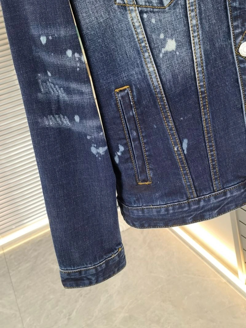 Accurate model Dsquared2 Outwear