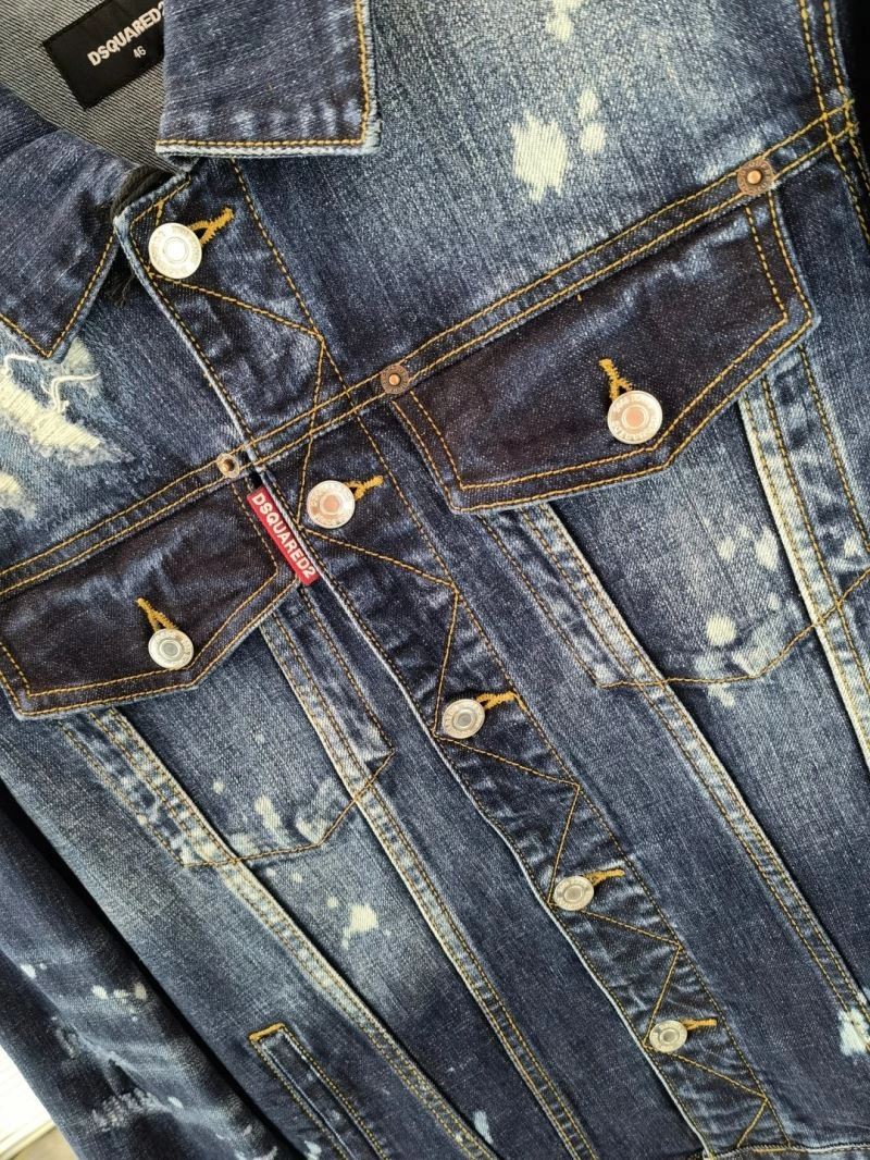 Accurate model Dsquared2 Outwear