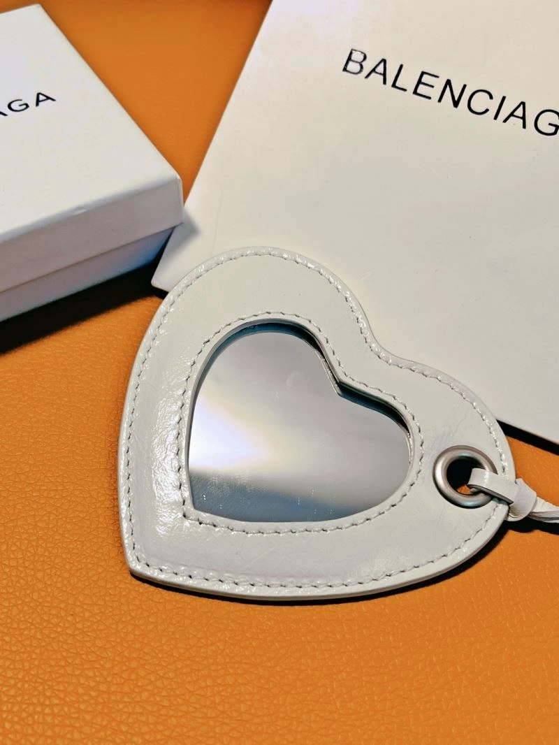 Real Elegant GoldenBalenciaga Keychain - Luxury Accessory