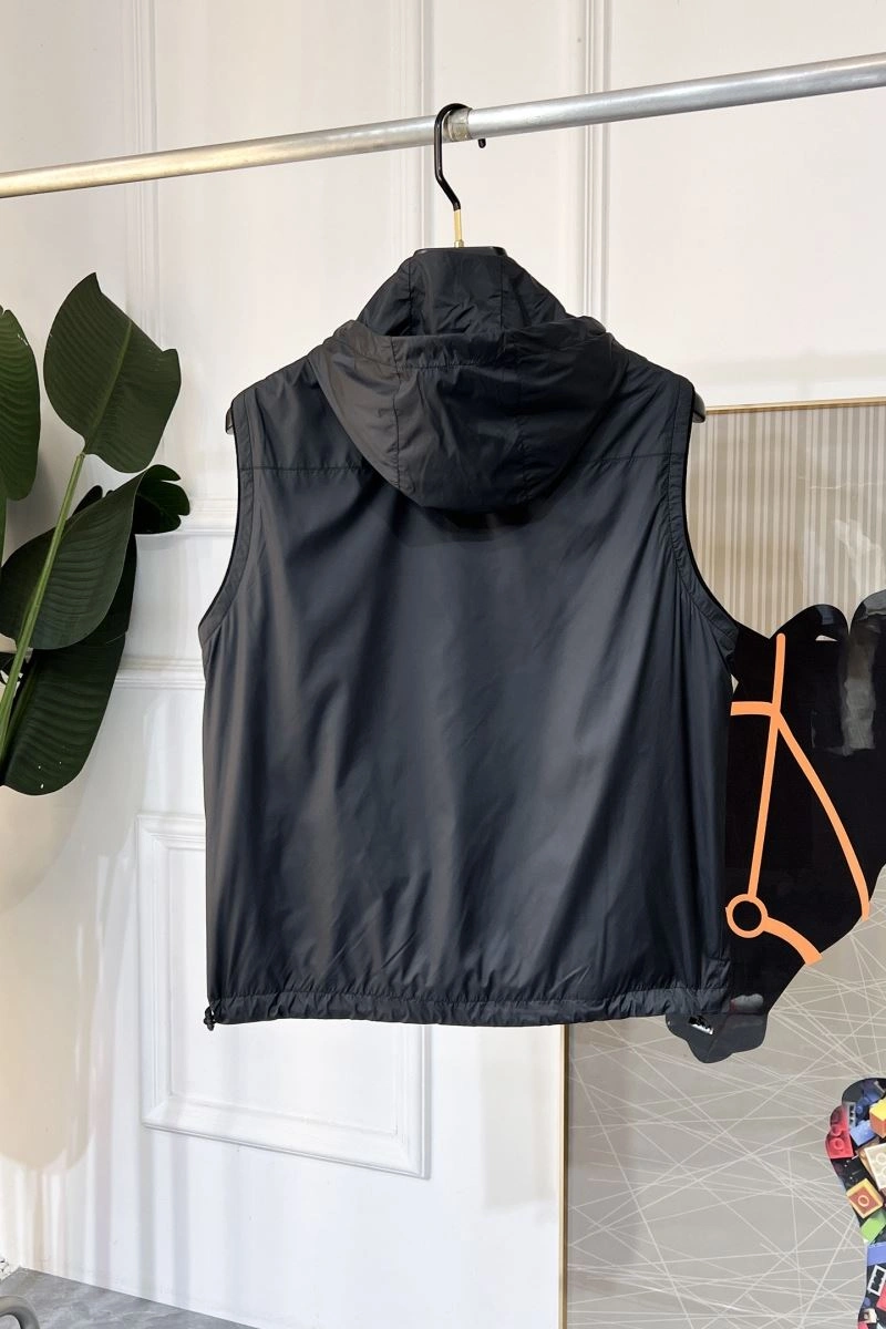 Indistinguishable Ermenegildo Zegna Vest