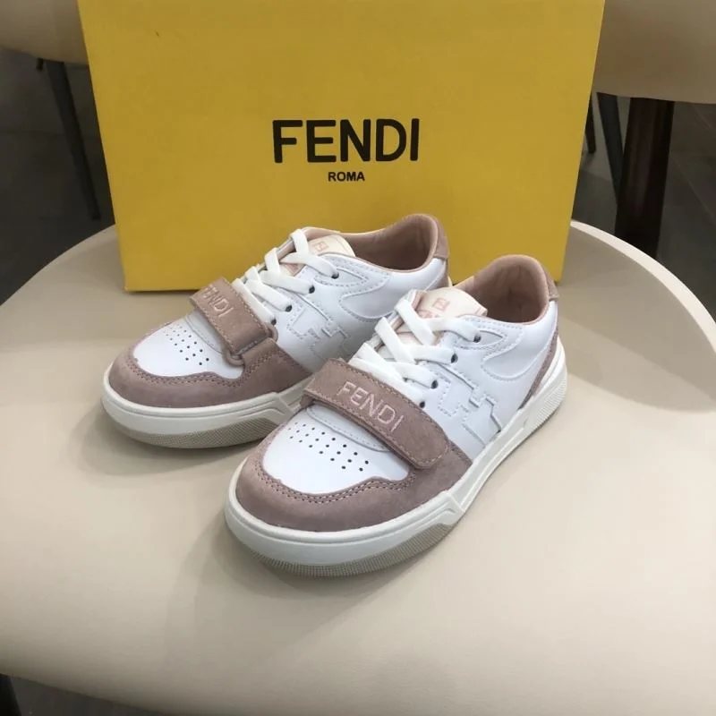 Top mirror FENDI SHOES