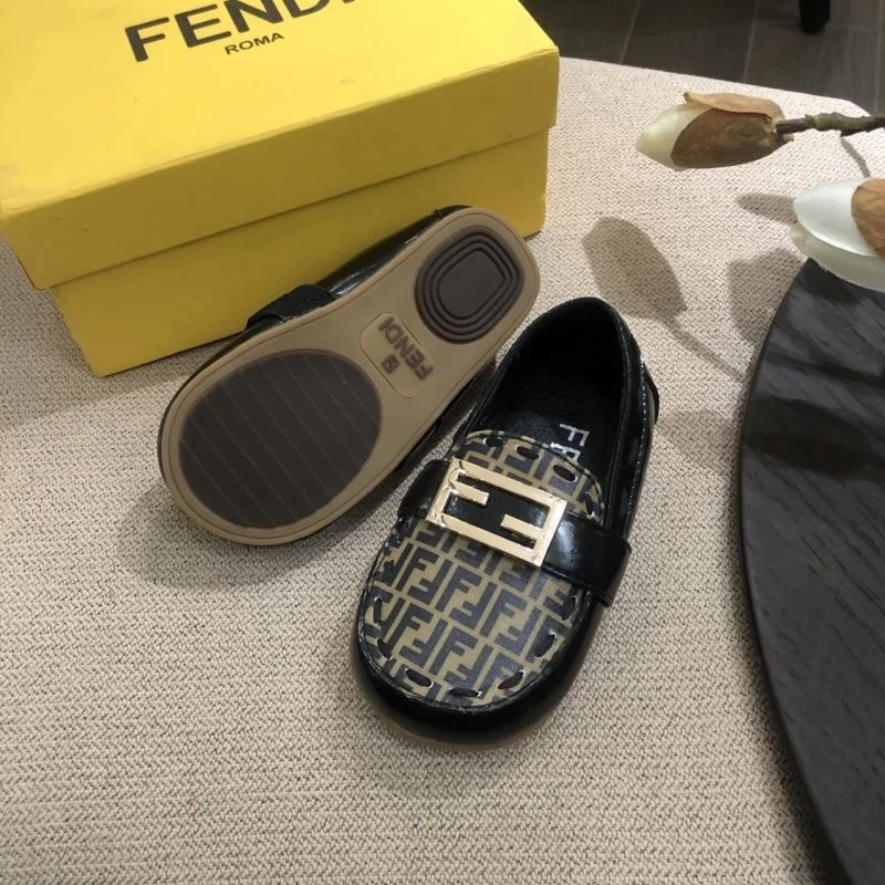 Top match FENDI SHOES