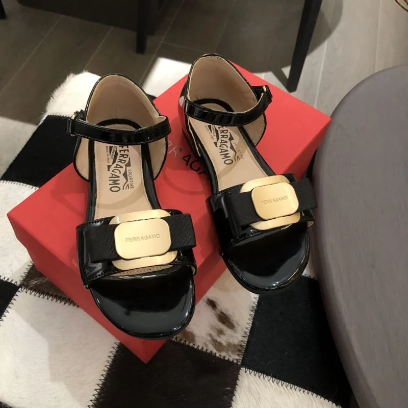 FERRAGAMO SHOES