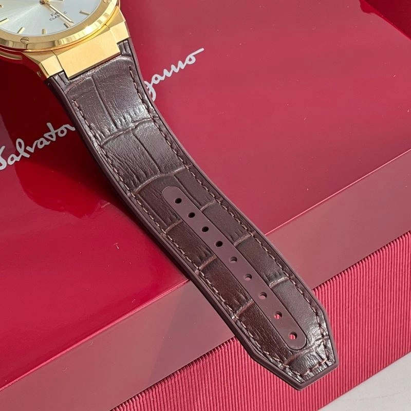 Bargain FERRAGAMO Watches