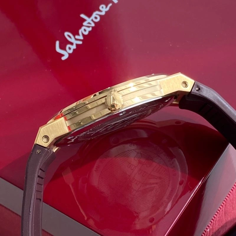 Bargain FERRAGAMO Watches