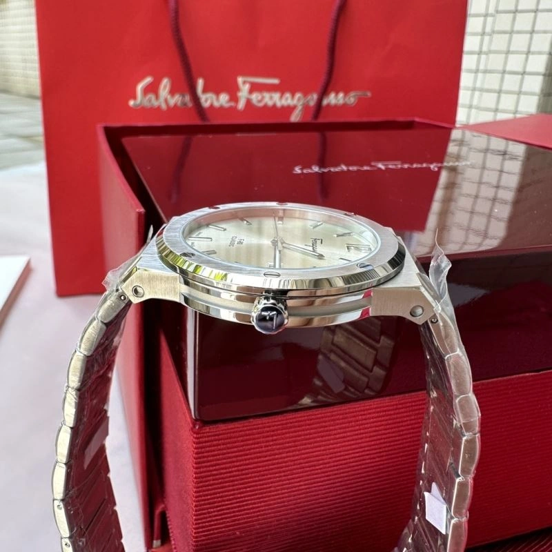 Bargain FERRAGAMO Watches