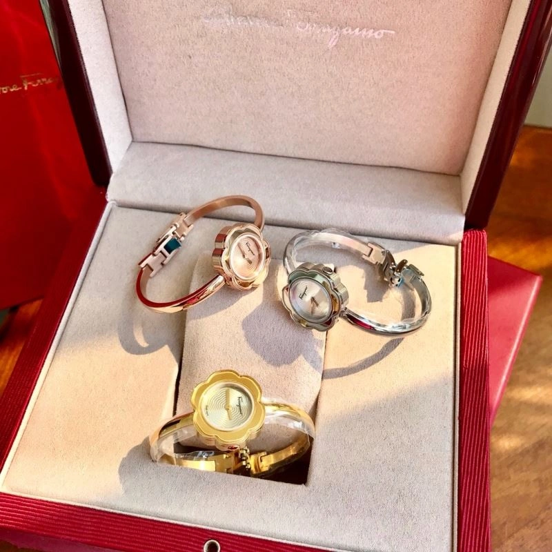Top mirror FERRAGAMO Watches