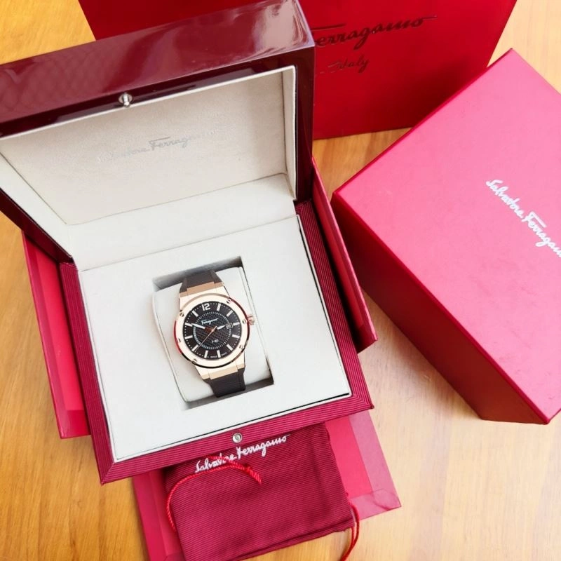 FERRAGAMO Watches
