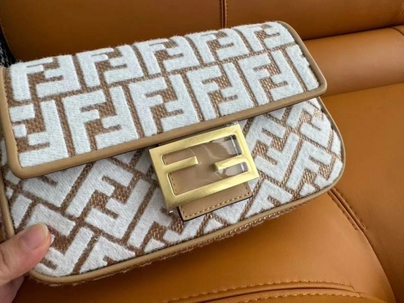 Inexpensive Fendi Baguette Bags