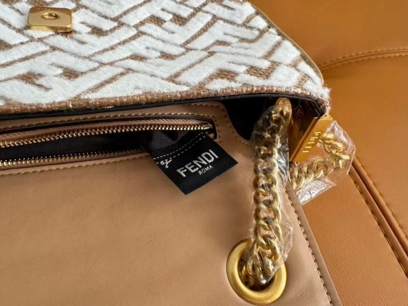 Inexpensive Fendi Baguette Bags
