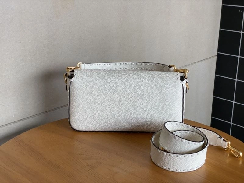 Low-cost Fendi Baguette Bags