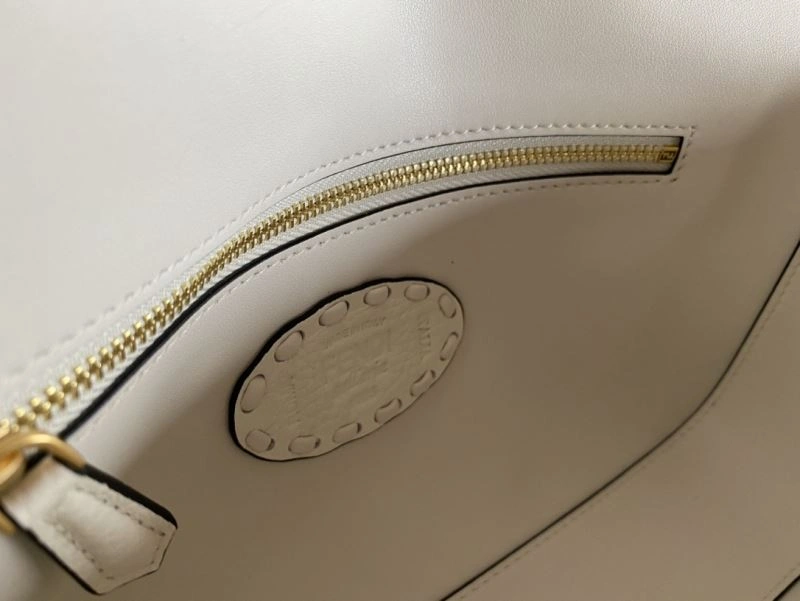 Low-cost Fendi Baguette Bags