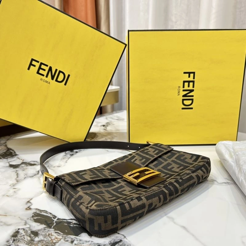 Top match Fendi Baguette Bags
