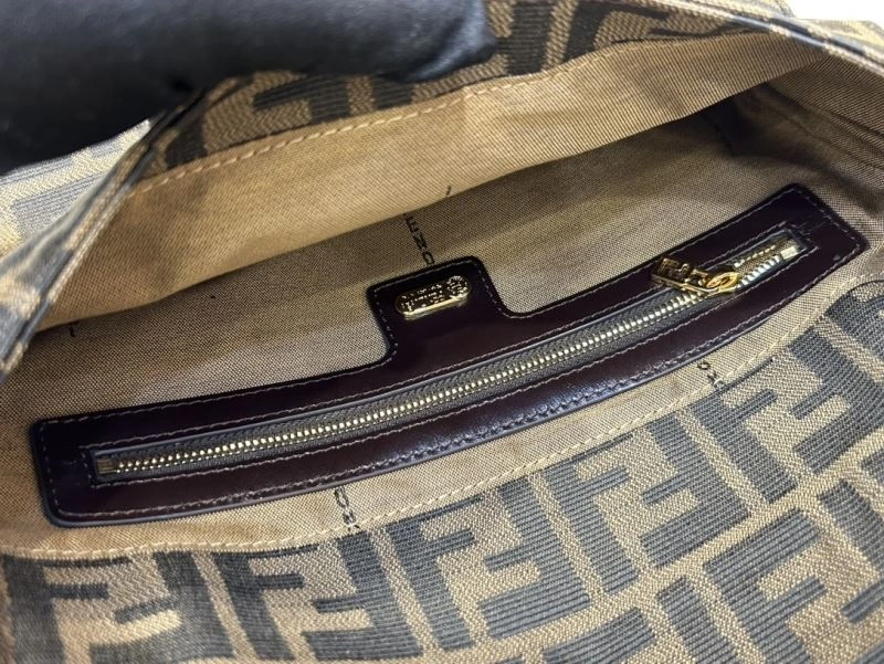 Top match Fendi Baguette Bags