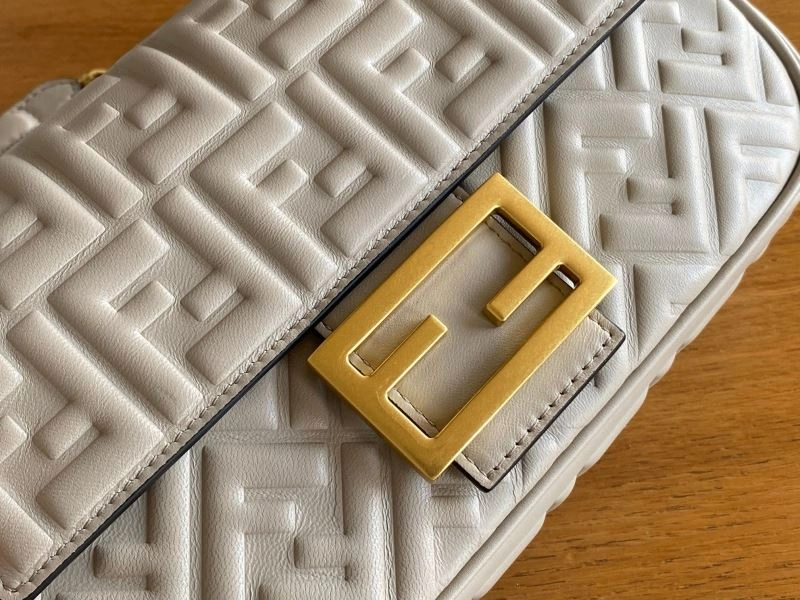 Low-cost Fendi Baguette Bags