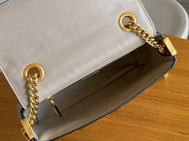 Low-cost Fendi Baguette Bags
