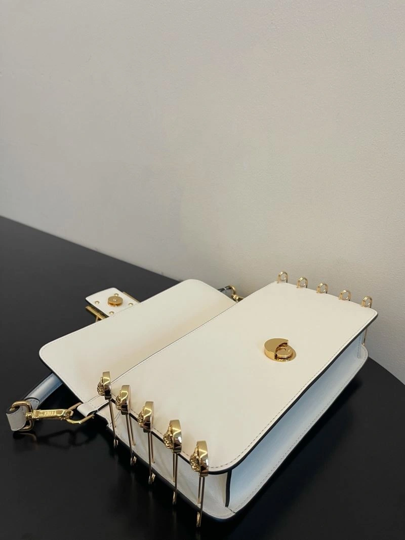 Low-cost Fendi Baguette Bags