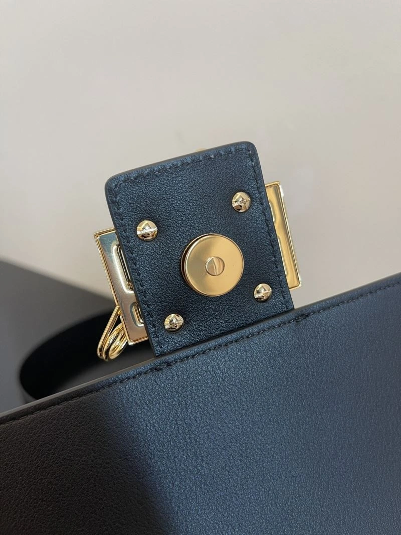 Precise copy Fendi Baguette Bags