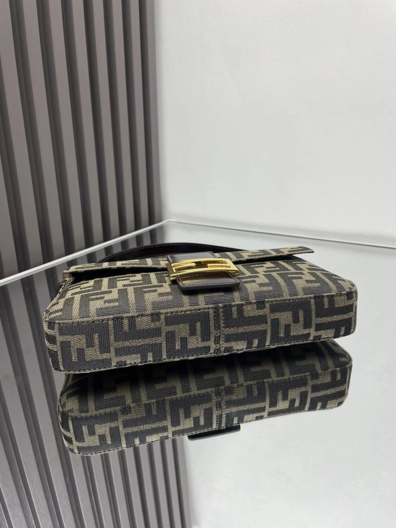 Top match Fendi Baguette Bags