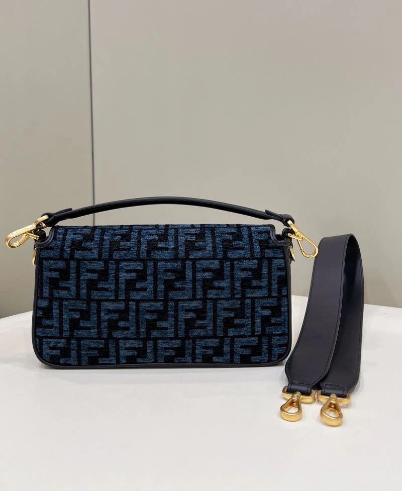 Accurate model Fendi Baguette Bags