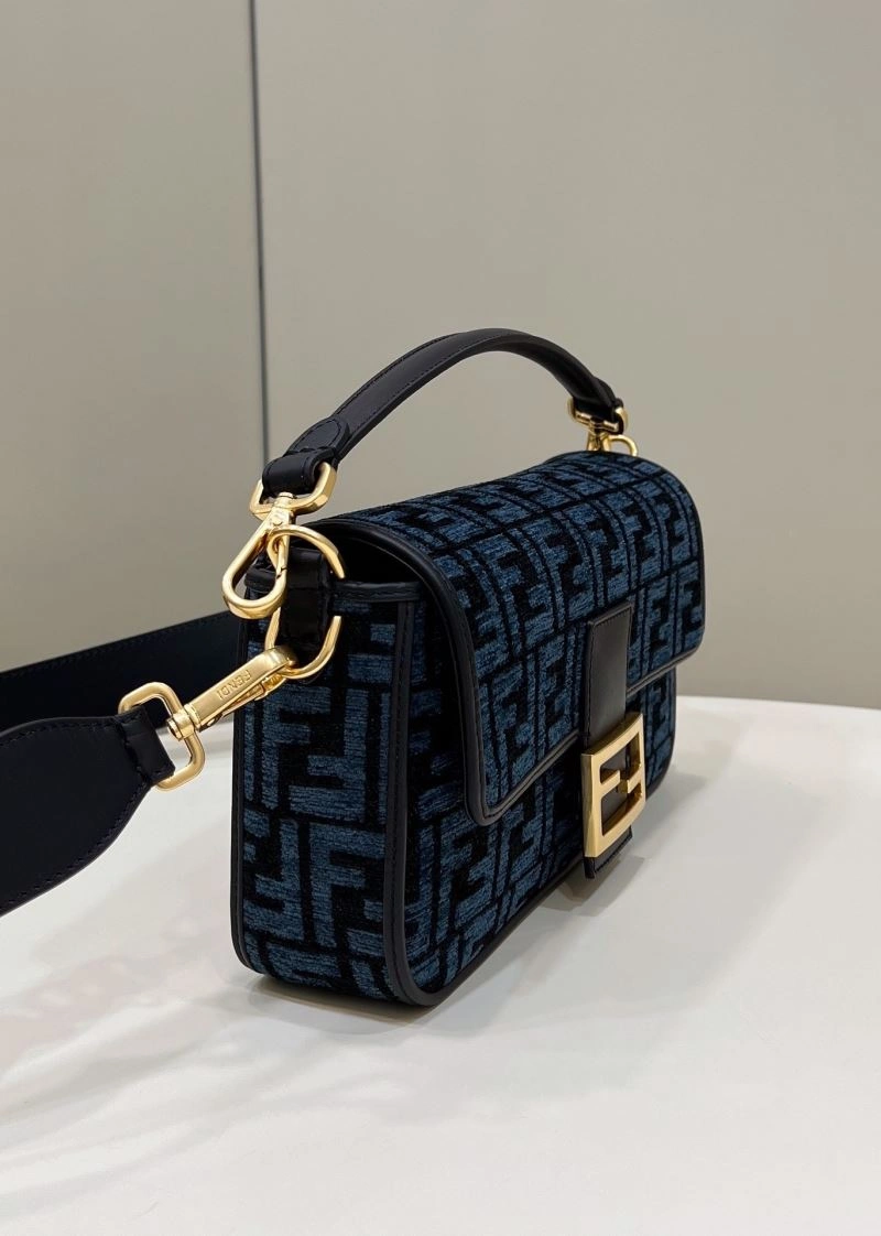 Accurate model Fendi Baguette Bags