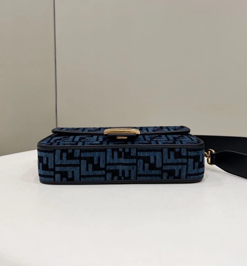Accurate model Fendi Baguette Bags