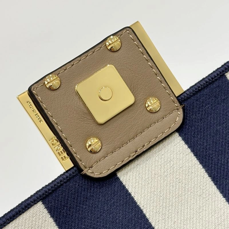 1:1 copy Fendi Baguette Bags