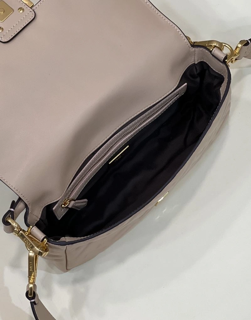 Low-cost Fendi Baguette Bags