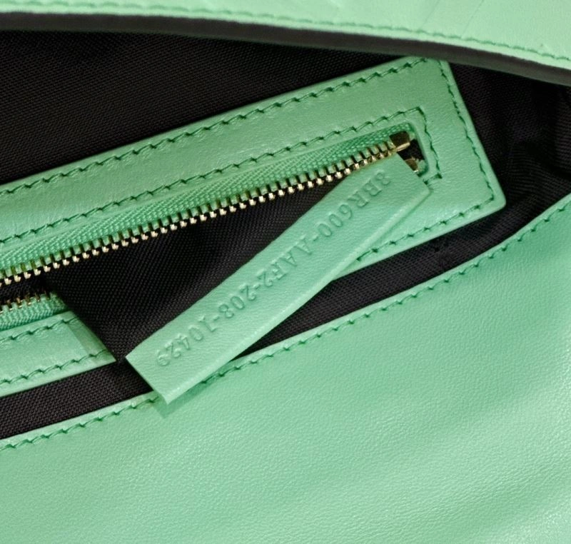 1:1 copy Fendi Baguette Bags