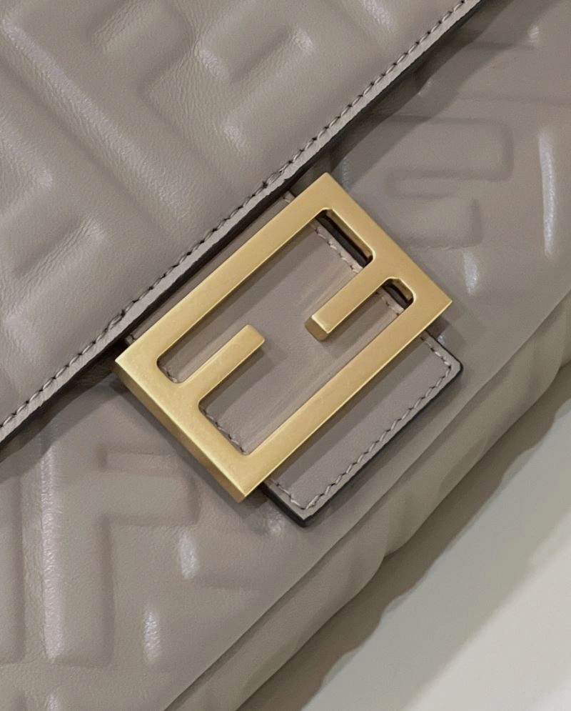 Top match Fendi Baguette Bags