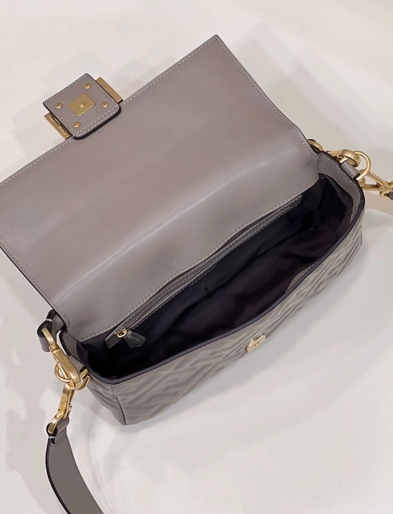 Top match Fendi Baguette Bags