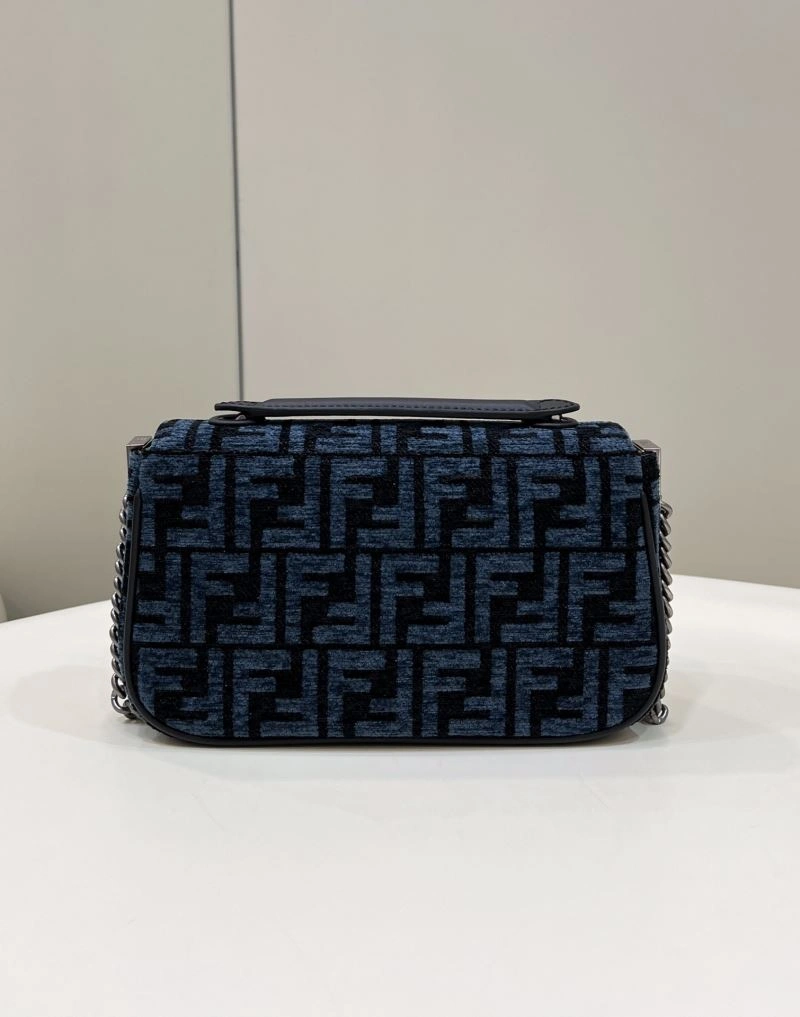 Top mirror Fendi Baguette Bags