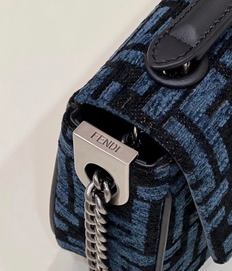 Top mirror Fendi Baguette Bags