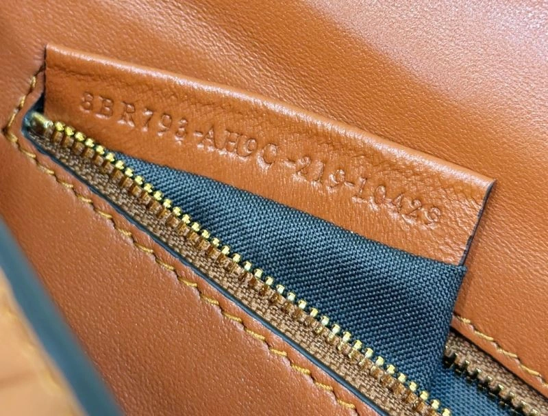 Cut-rate Fendi Baguette Bags
