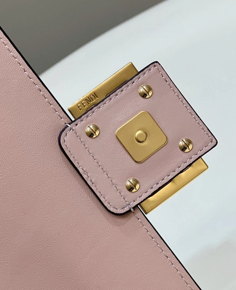 1:1 copy Fendi Baguette Bags