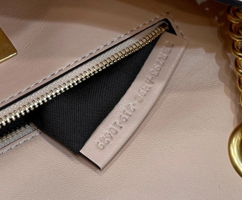 1:1 copy Fendi Baguette Bags