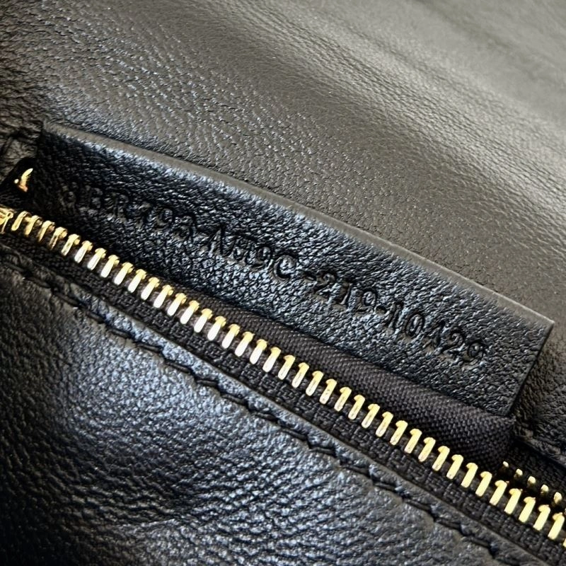 Factory-made Fendi Baguette Bags