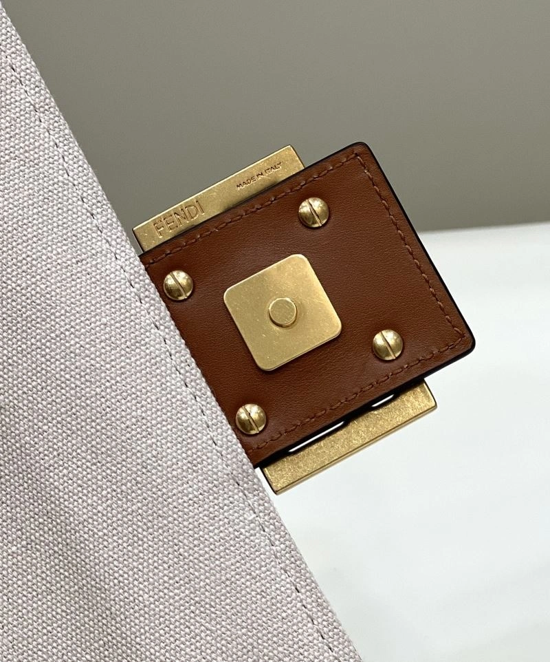 Inexpensive Fendi Baguette Bags