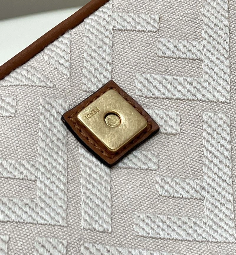 Inexpensive Fendi Baguette Bags