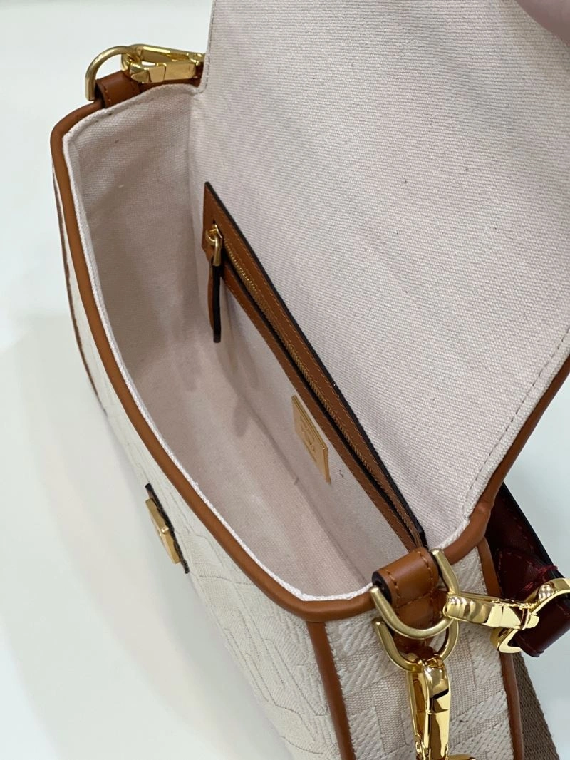 Inexpensive Fendi Baguette Bags