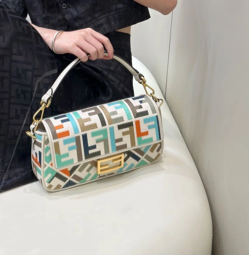Low-cost Fendi Baguette Bags