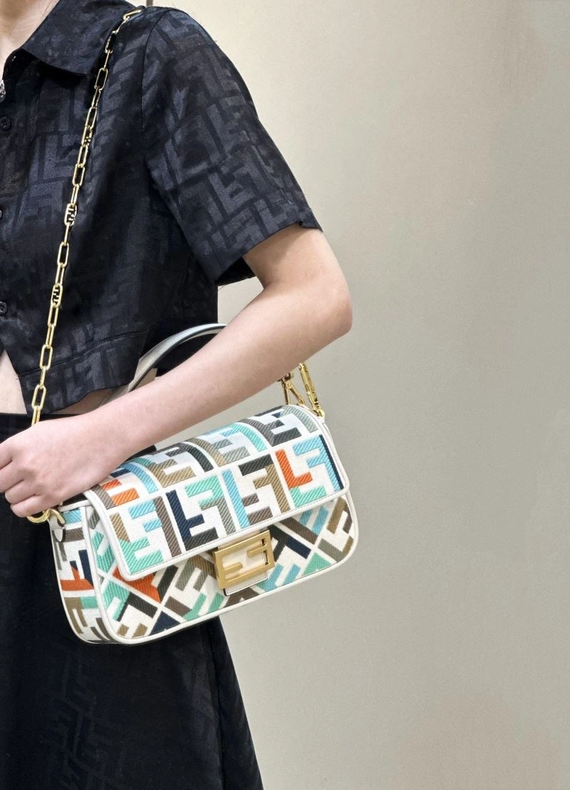 Low-cost Fendi Baguette Bags