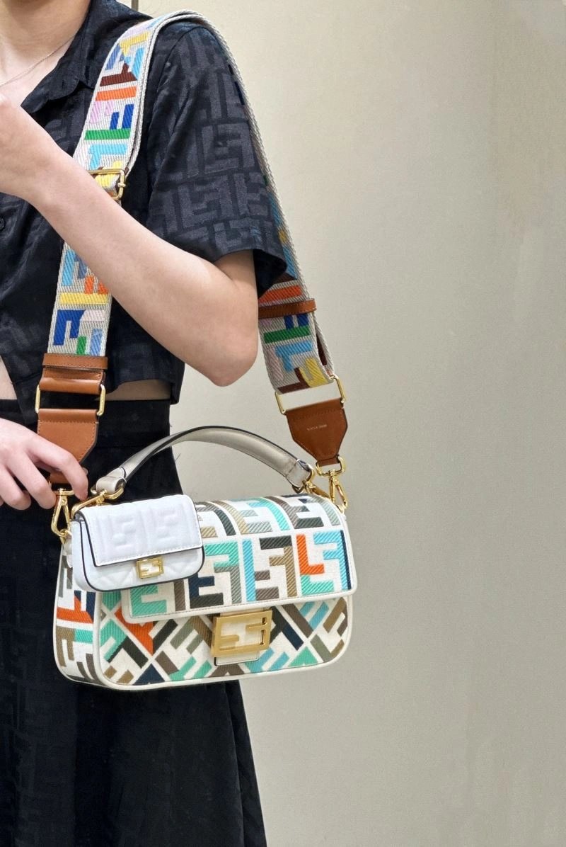 Low-cost Fendi Baguette Bags